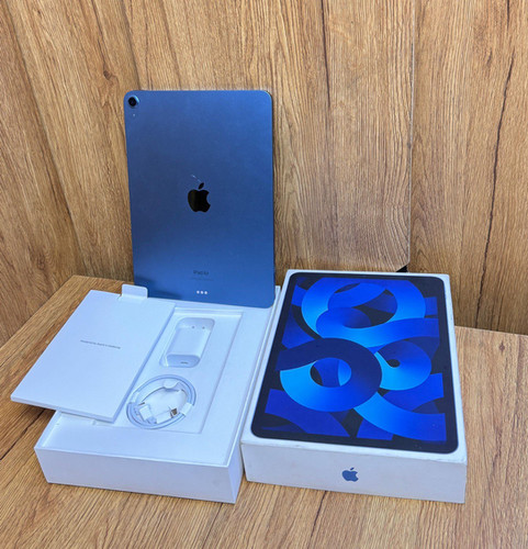 Open box iPad Air 5 256gb Wi-Fi only (With accessories ) | Phonehubb