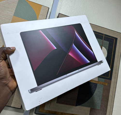 Open Box MacBook Pro 2023 16GB Ram, 512GB SSD Apple M2 Pro processor 14 ...