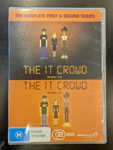 IT CROWD VERSION 1.0 AND 2.0 | RevolutionCdYoung