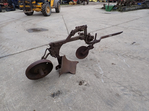 John Deere Single Bottom plow for M or MT tractor | happyoldiron