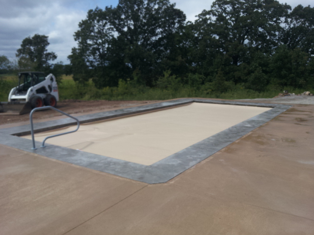 What color should my automatic pool cover fabric be?