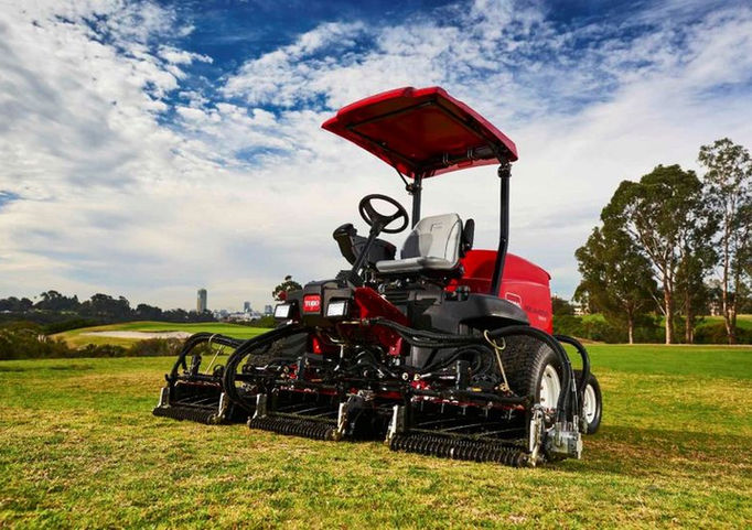 Oakcreek Golf & Turf | Commercial