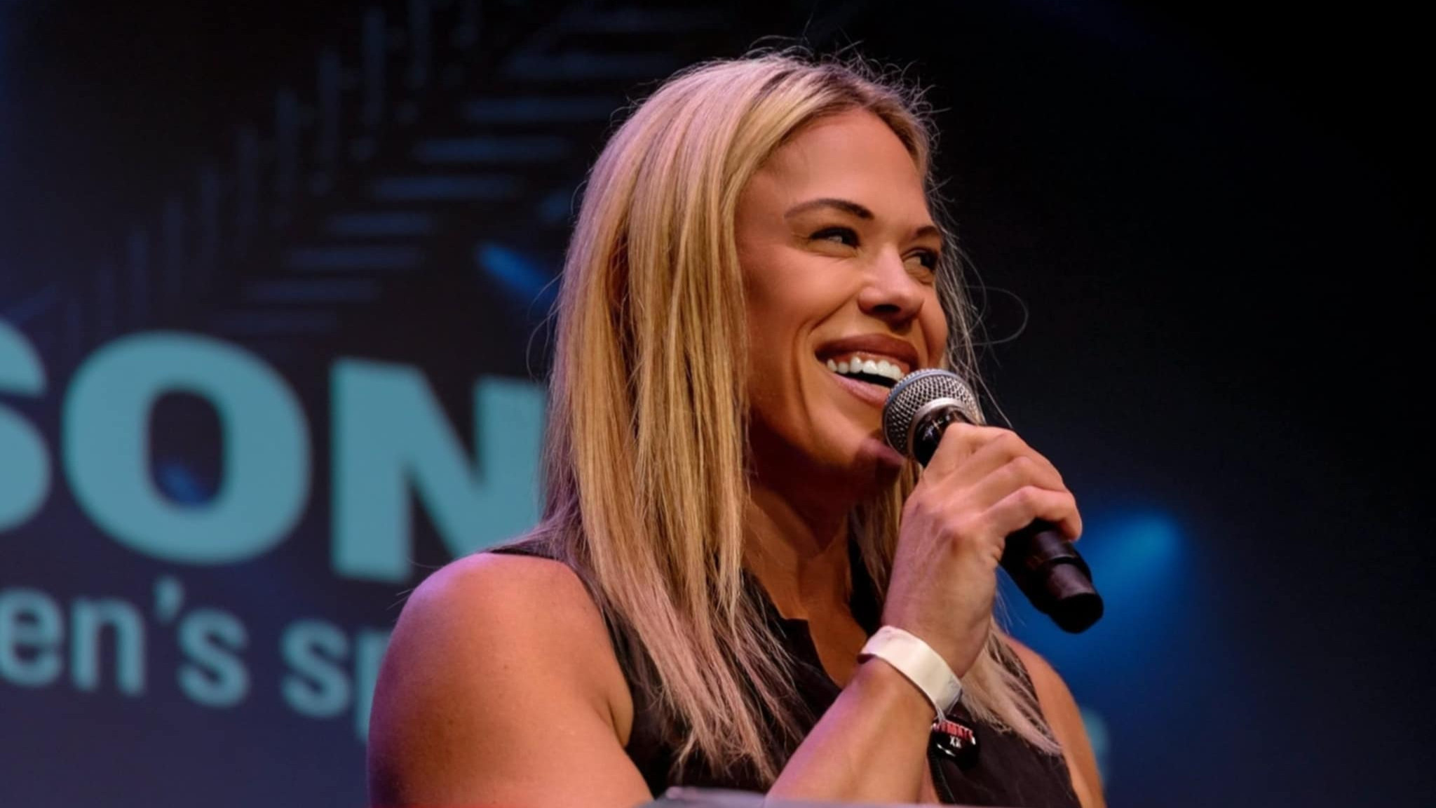 April Hutchinson: Canadian Powerlifter & Female Sports Advocate. # ...