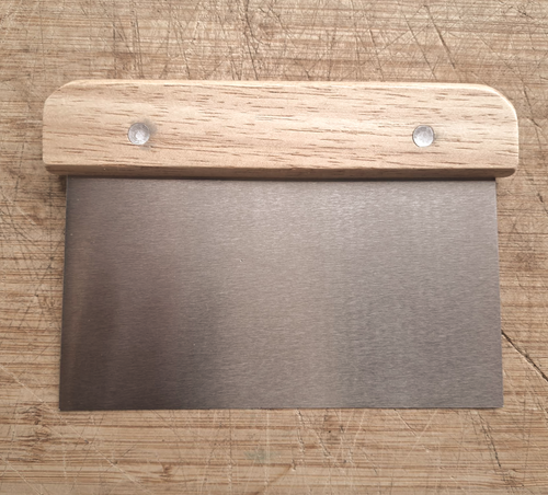 Metal Scraper | TheSourdoughKitchen