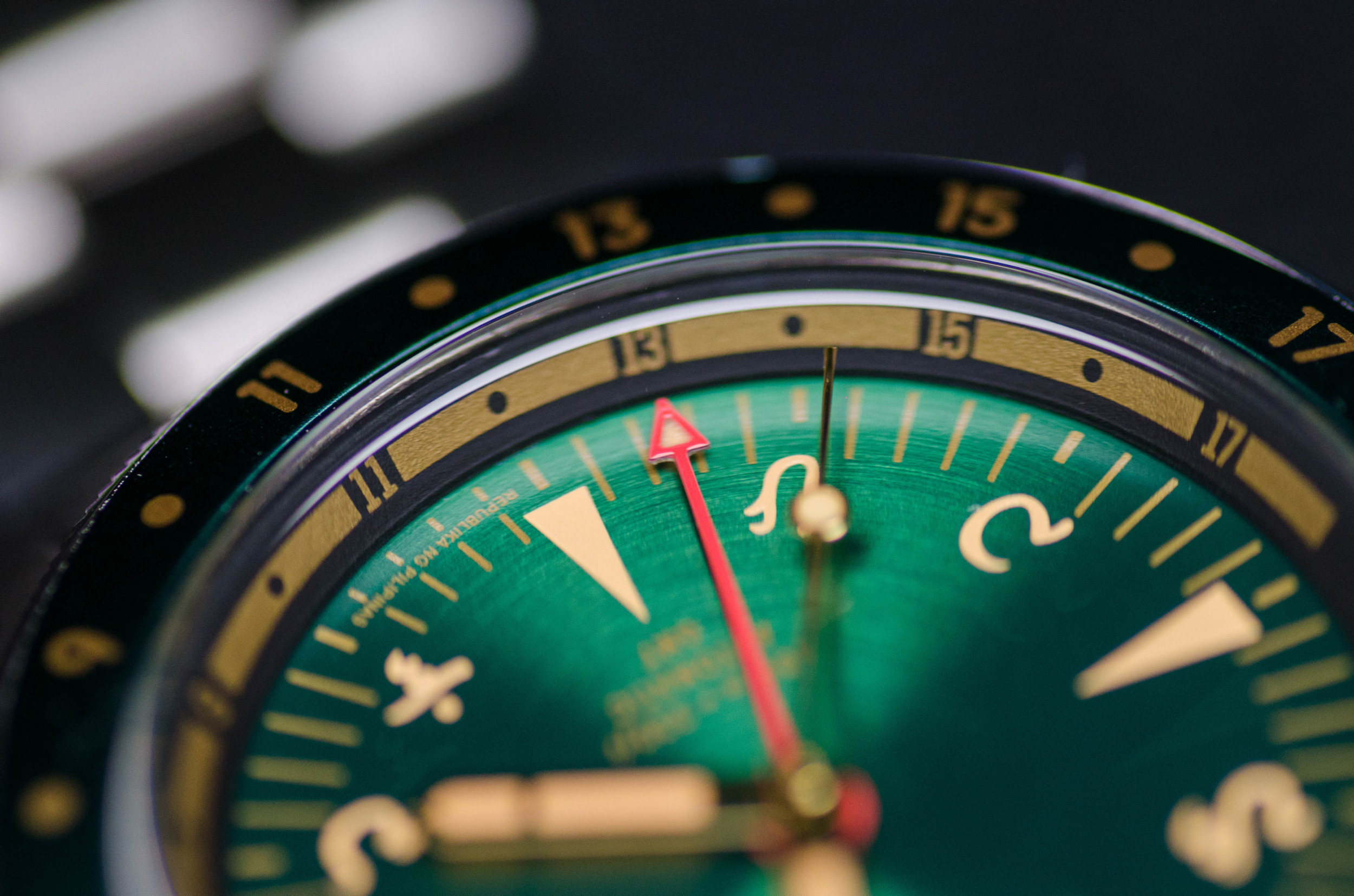 DG009 | GMT | De Guzman & Co.