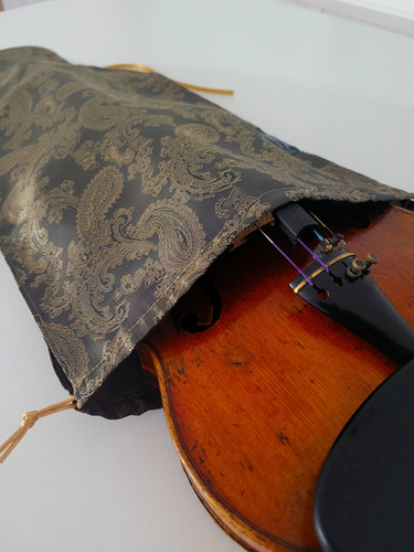 Viola Bag Gunmetal & Gold Paisley | Carmen Bruna