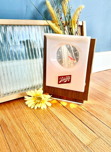 Vintage Clock / 1960's Schlitz Beer Lighted Clock / Mid-Century Schlitz ...