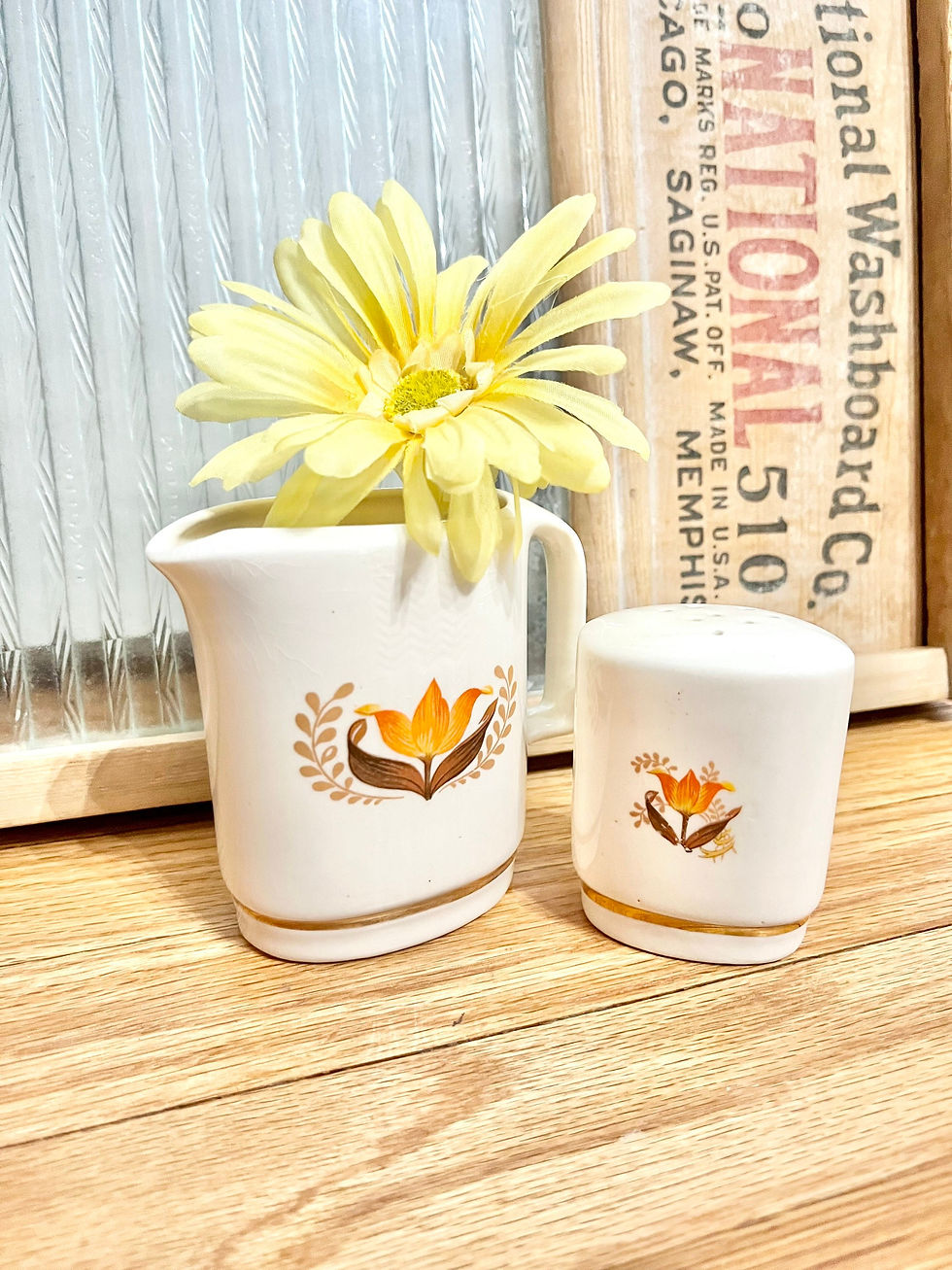 Vintage Harker Bakerite China 1940's Tulip Pattern 22K Gold Trim ...