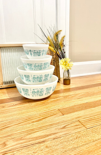 Vintage Pyrex Amish Butterprint SET of 4 Nesting Mixing Bowls ...