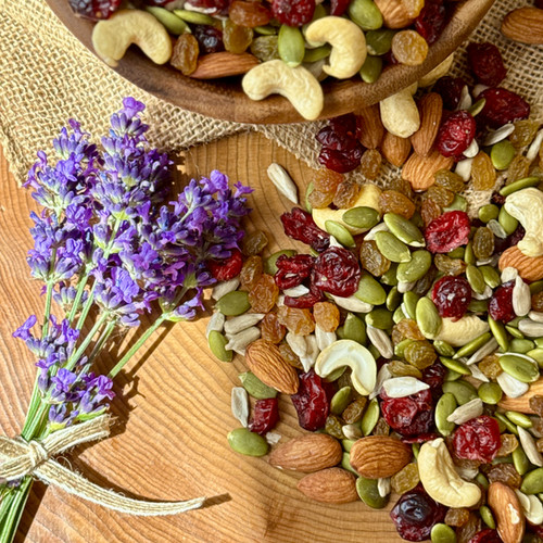 Organic Adventure Trail Mix – Raw Nuts, Seeds and Dried Fruit