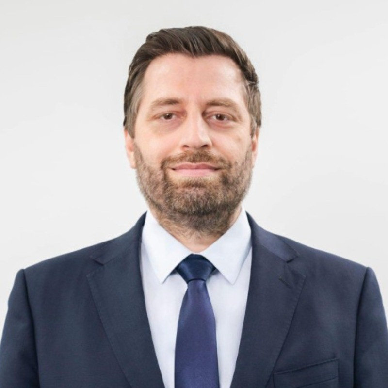 Dr. Seb Bytyci