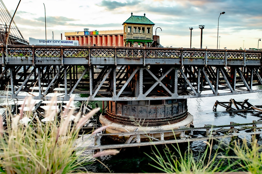 Glebe Island Bridge – going somewhere?