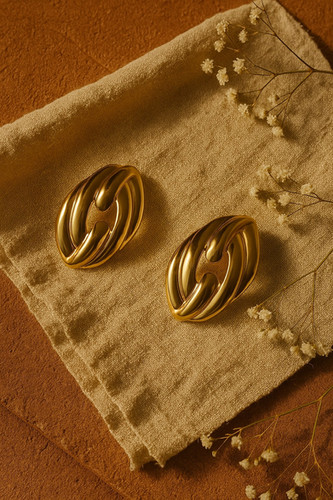 Sculpted Loop Gold Plated Anti-Tarnish Earrings | Avantikam