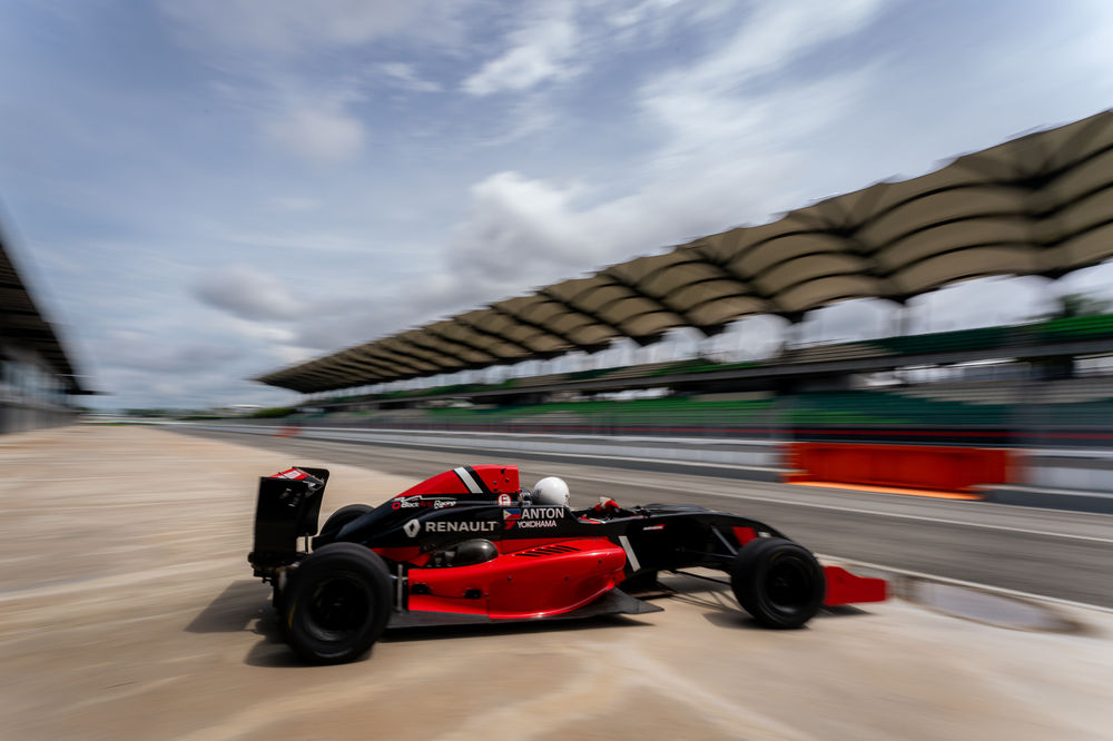 What it takes to be a Motorsport Photographer