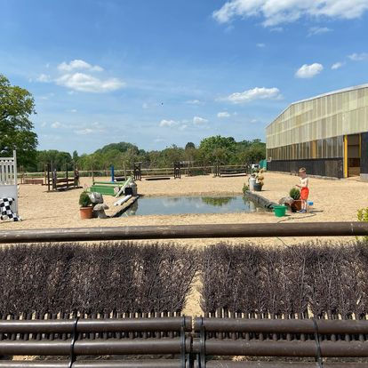 ARENA EVENTING / WORKING HUNTER JUMPING WITH HAYLEY GODWIN | Naphill ...