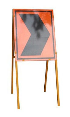 TRAFFIC 3M REFLECTIVE SIGN PLATE 600X750MM "LATERAL SHIFT MARKER" /W ...