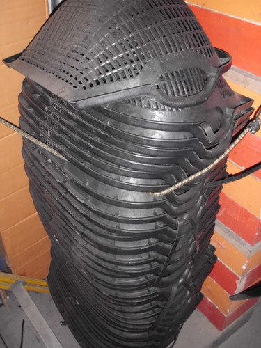 PLASTIC SAND BASKET | Hardware Online
