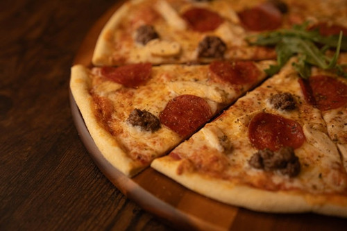 16" Meat lovers Pizza | Pizza Hunters
