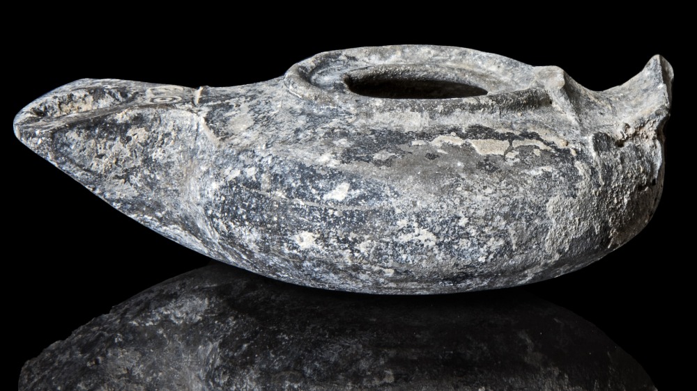 Oil lamps from the Jewish Holy Land around the time of Jesus