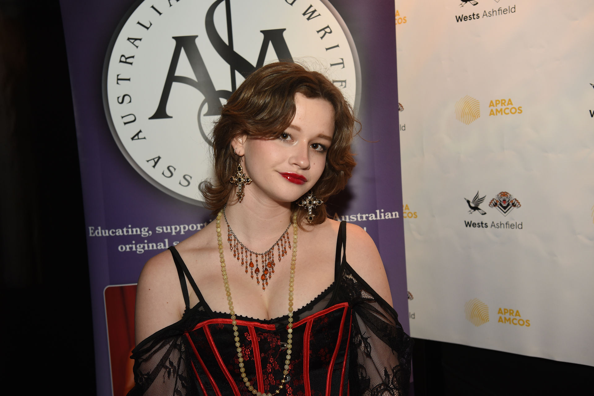 Singer-Songwriter | Ruby Archer