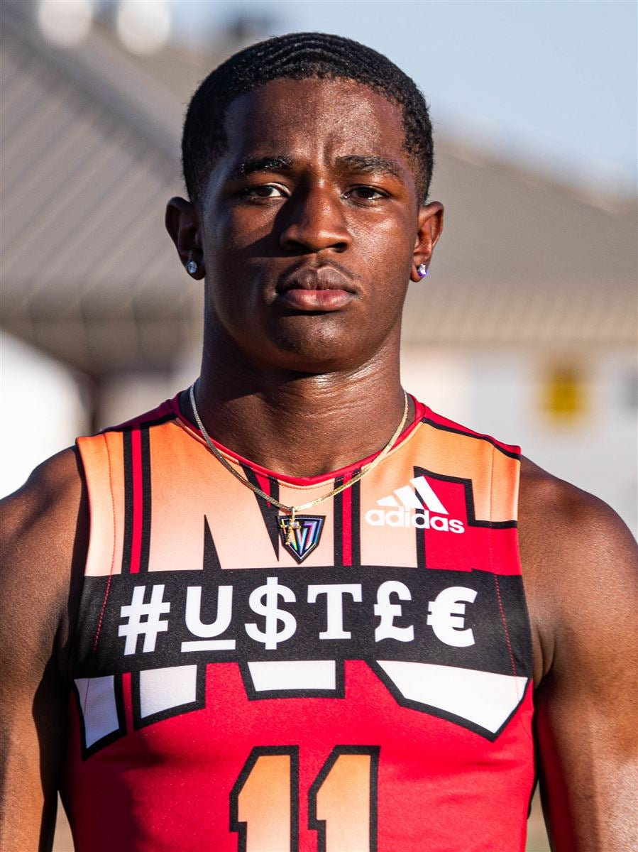 Mike Matthews | Certified Recruit Stamp | WR | Rank #: 7 | Rating: 9.909