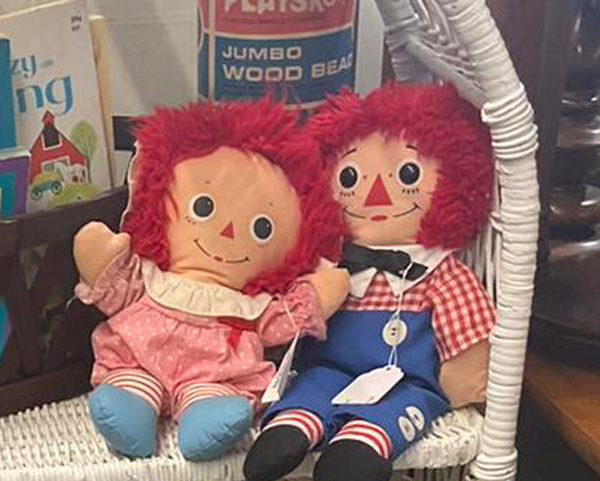 5 Beginner-Level Tips for Collecting Vintage Dolls