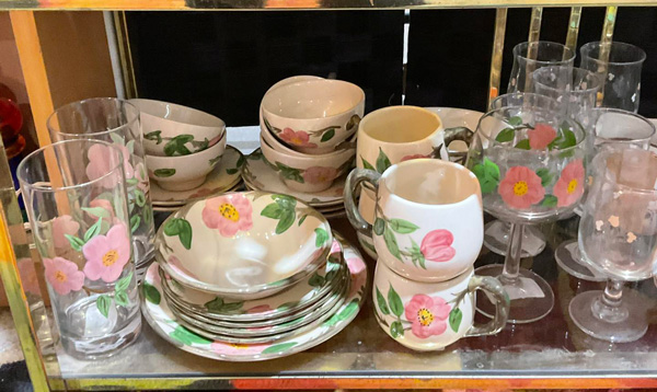 Guide to Vintage Dishes | America's Antique Mall