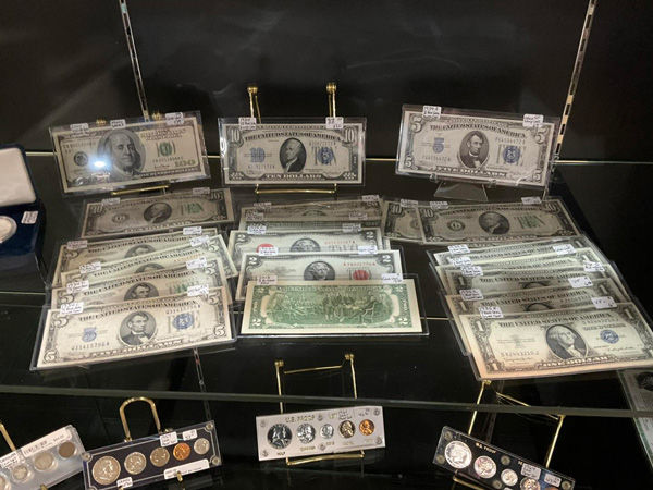 How to Collect and Curate a Paper Money Collection