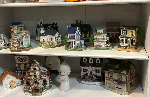 Christmas Village Set from Scratch | America's Antique Mall