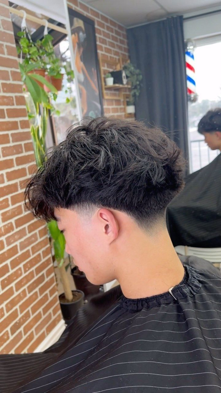 Blow Out Taper Fade: Het Coole Kapsel voor Jongeren