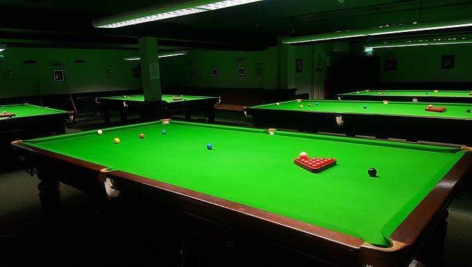 Daly's Bar Snooker Room | PackOfReds.com