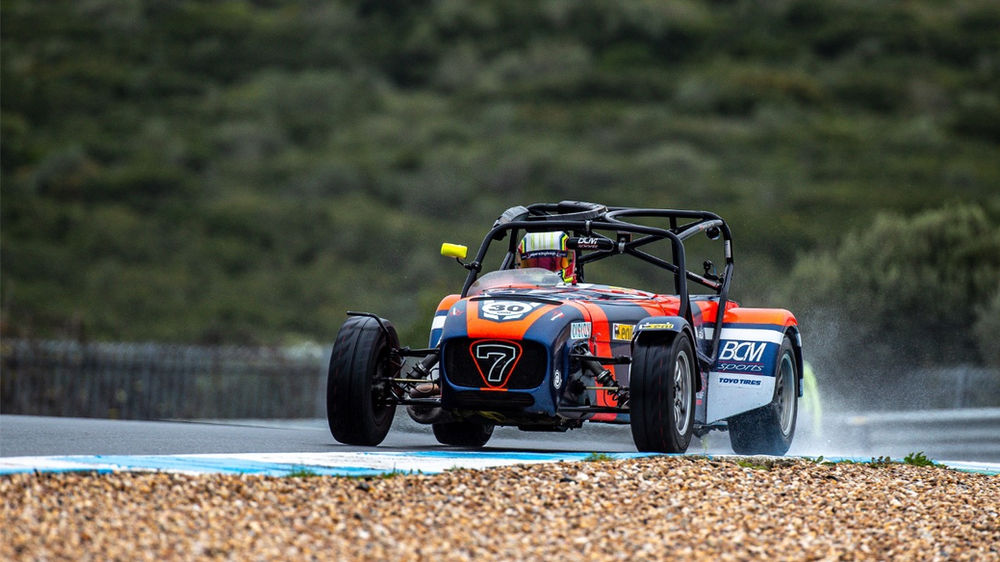 Elevada competitividade marca arranque do Super Seven by Toyo Tires no ...