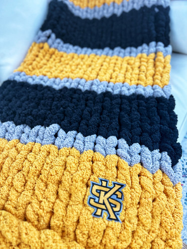 Kennesaw State University (KSU) hand knit blanket | SnugglyBlanketco