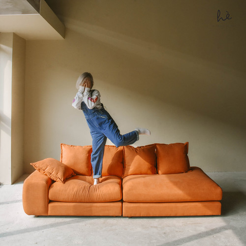 SOFA BREAD (Premium Fabric) | Hè Studio