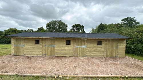 12ft x 36ft Stable plus 8ft Tack room Static or Mobile 25mm Cladding ...