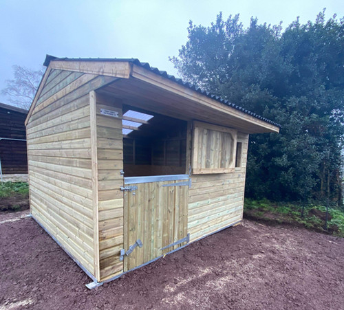 12ft x 12ft Single Stable Static or Mobile 25mm Cladding | Timber Stables