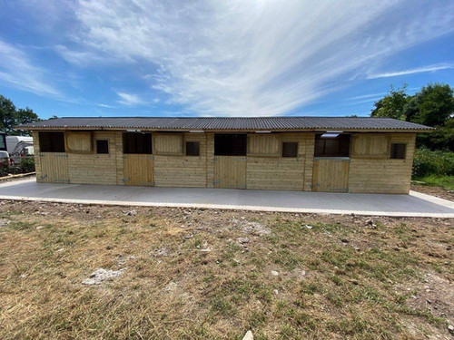 12ft x 48ft Wooden Stable Block Static or Mobile 25mm T&G Cladding ...