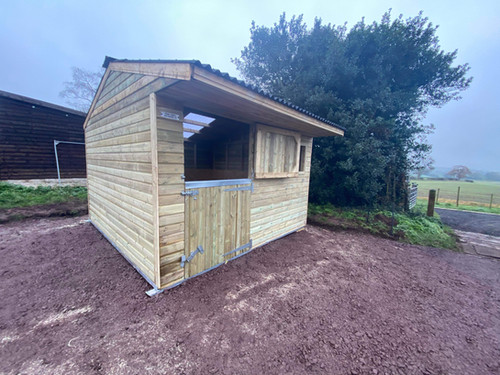 12ft x 14ft Single Stable Static or Mobile 25mm Cladding | Timber Stables