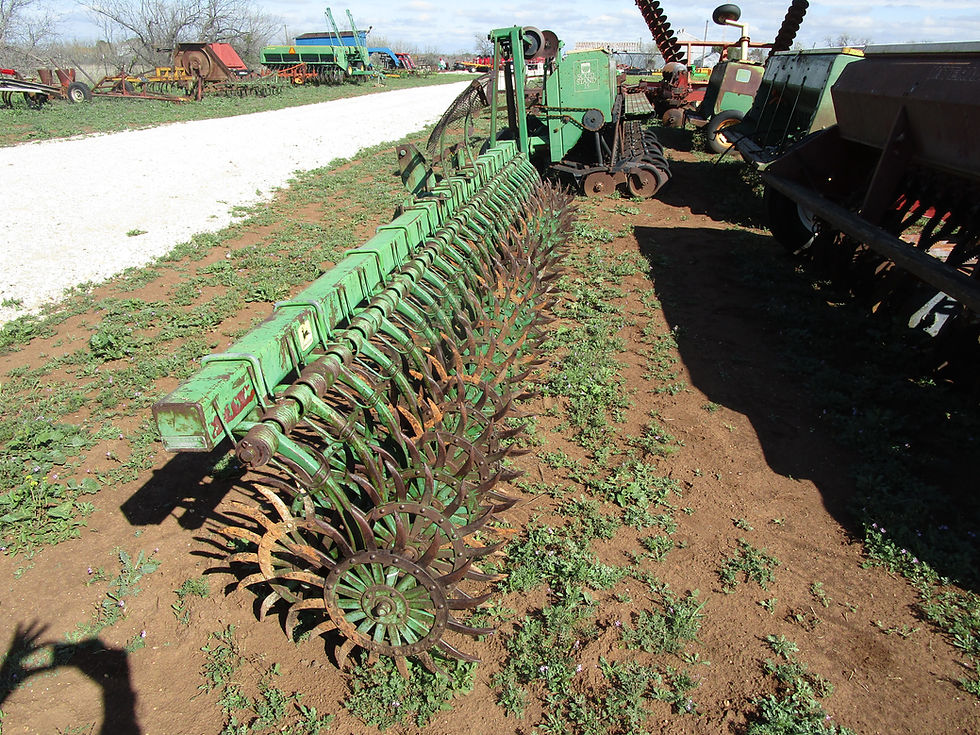 Chisel Plows & Field Cultivators | Isom Tractor