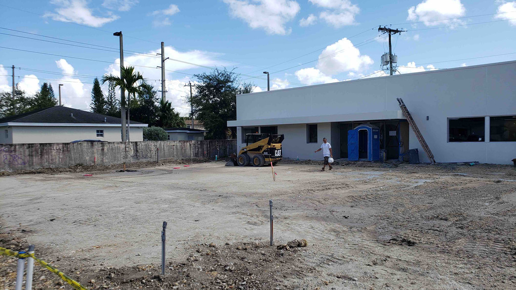 Arazoza Brothers Office Landscape Design | Miami | HS2G Landscape ...