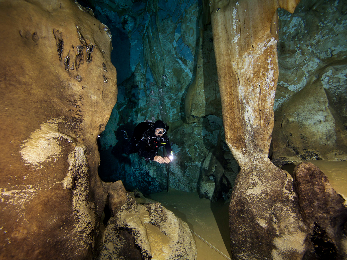 Cave Diving Photos | Scuba Diving Photos