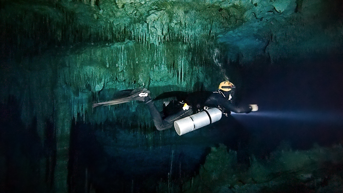 Cave Diving Photos | Scuba Diving Photos