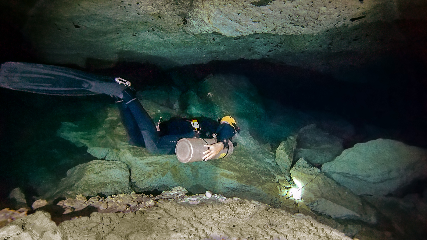 Cave Diving Photos | Scuba Diving Photos
