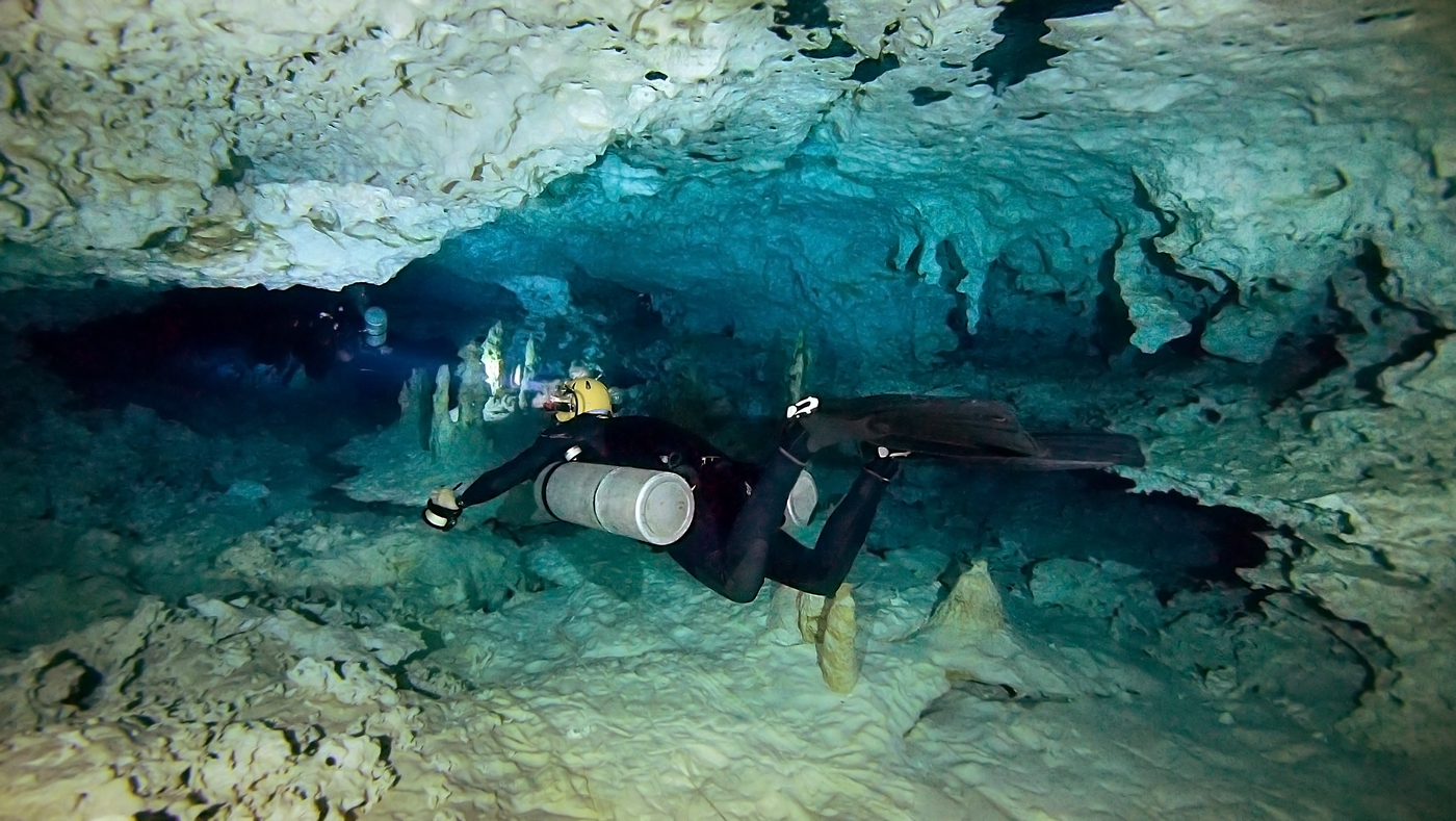 Cave Diving Photos | Scuba Diving Photos