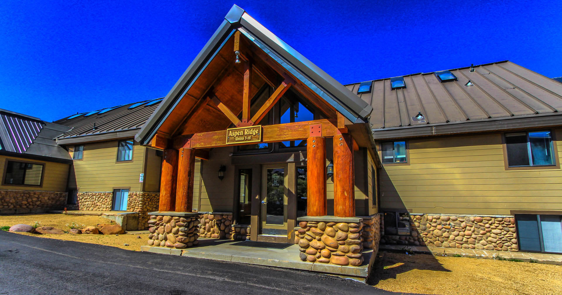 Powder Ridge Village | InnTouch Travel