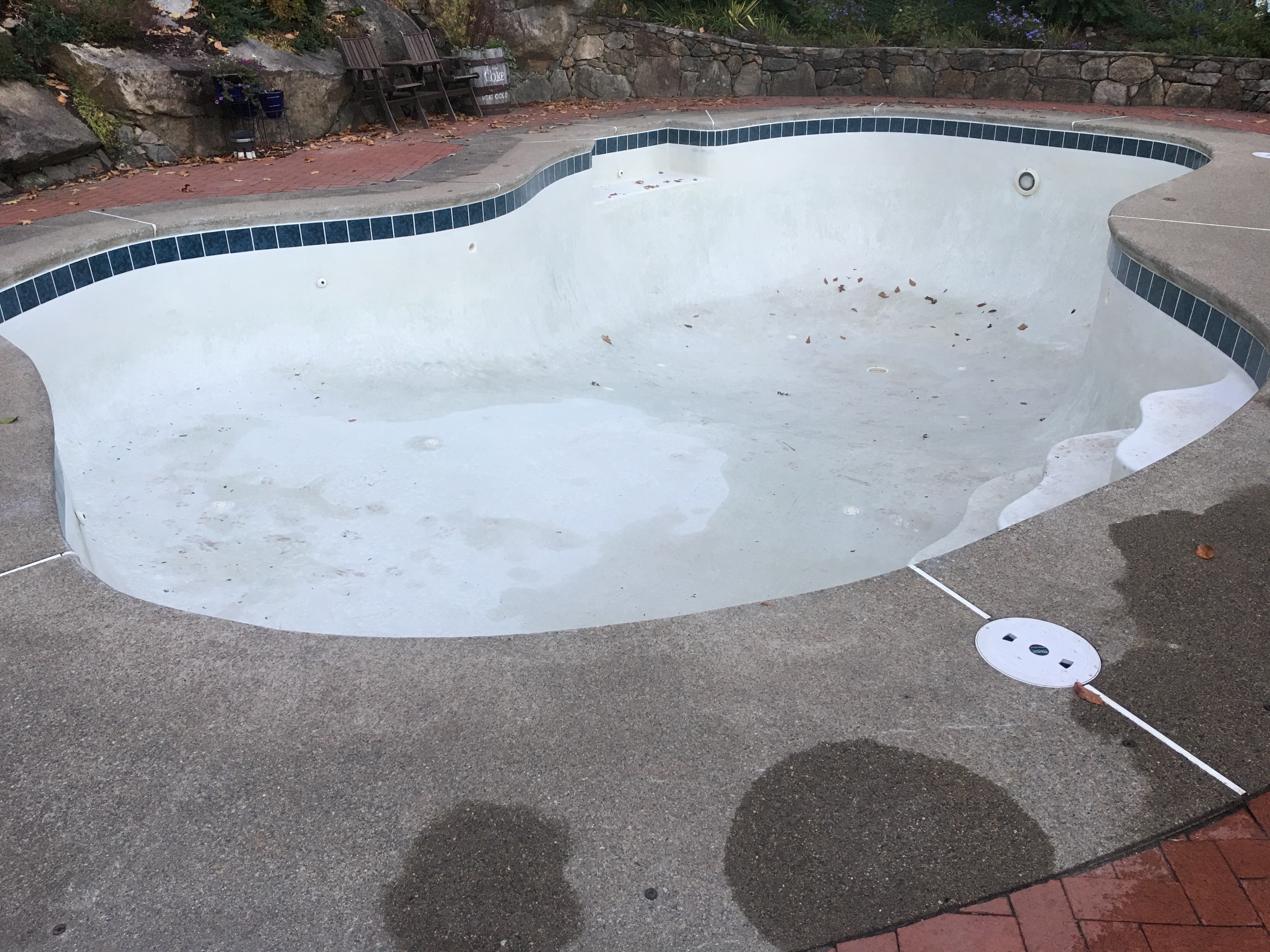 EZ Pool and Spas/Gallery - Hot Tub, Inground Pool Liners, Pool Tile