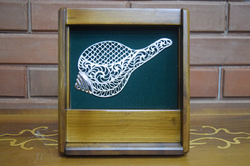Pierced Conch Shell (Valampuriya) Plaque | Dienge