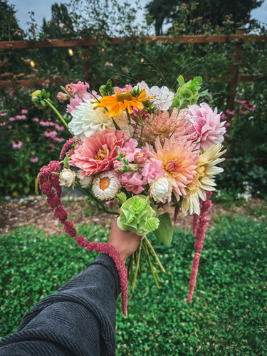 CSA Subscription - 6 weeks of Flowers | MoonMtnFarm