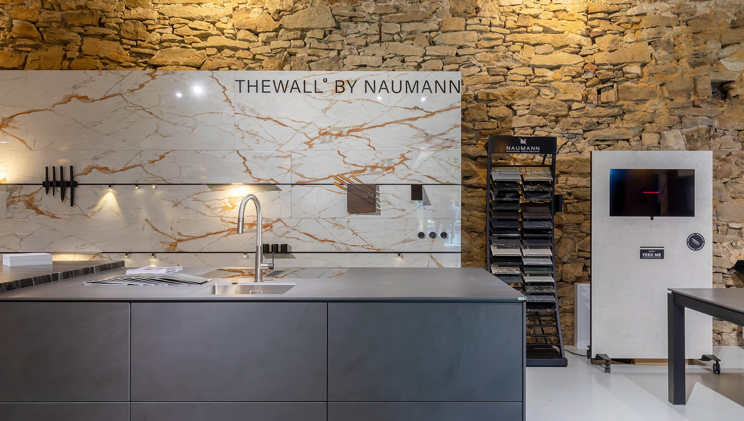 NAUMANN - THEWALL
