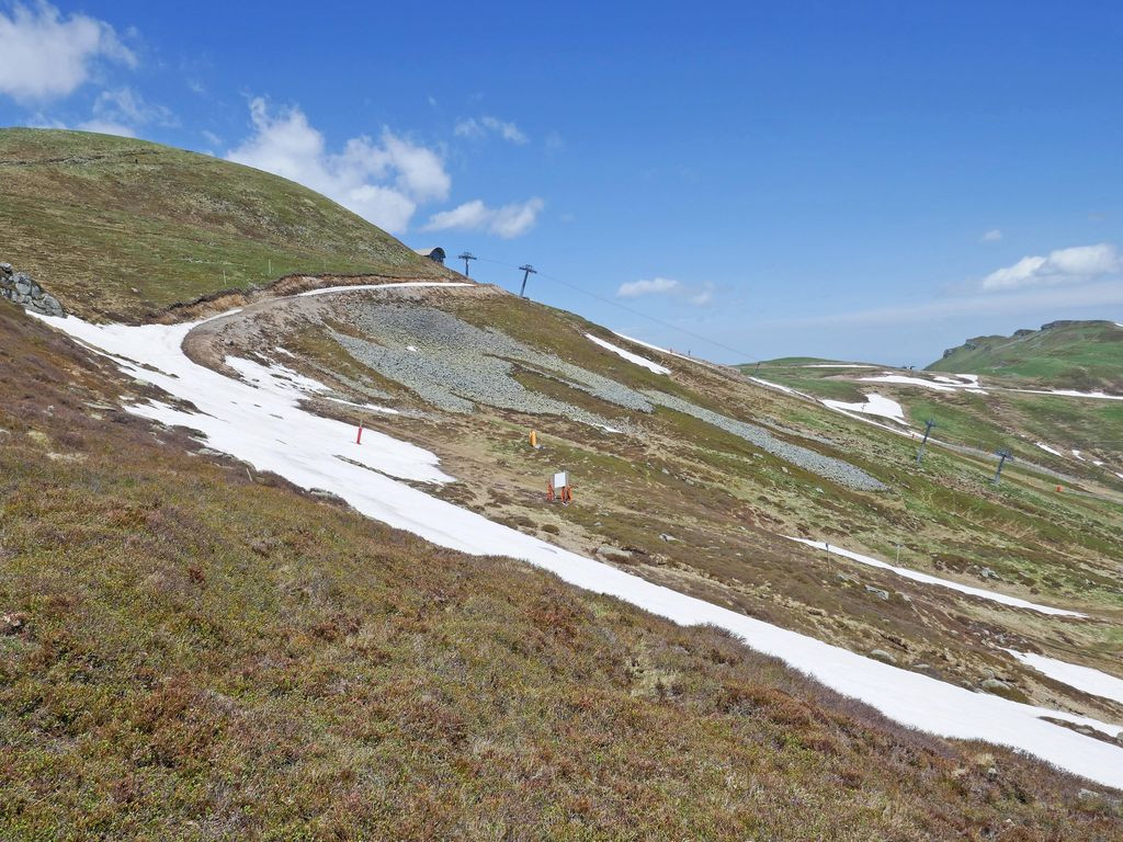 Le randonneur fou - Le GR 400 : tour du volcan cantalien (2018)